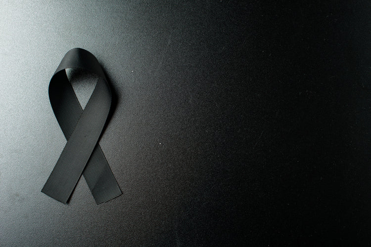 Colors of Mourning Around the World | Symbolism of Grief and Cultural ...